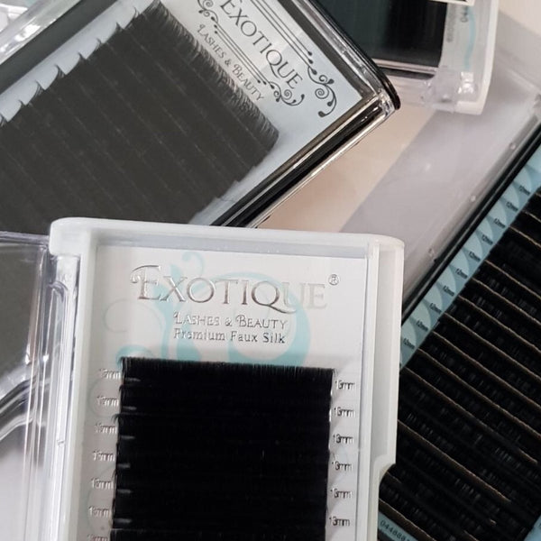 Trays of Lashes | Silk Lash Extension Trays | Exotiquelashes